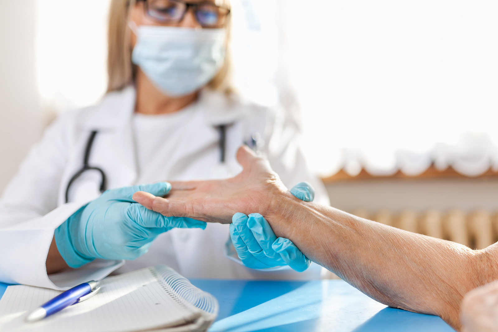 Managing medical conditions as a long-distance caregiver during COVID ...